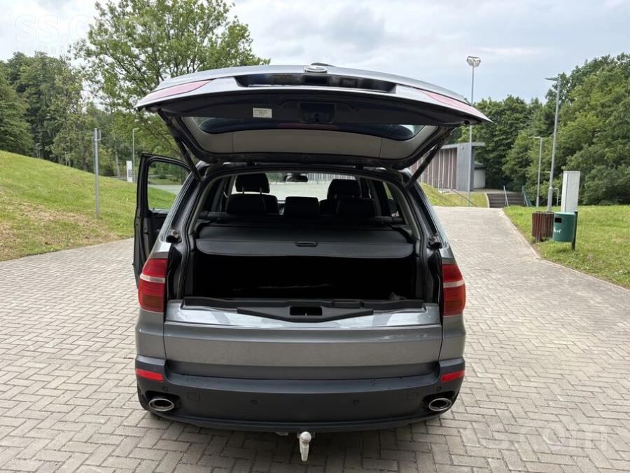 Pelēks BMW X5 2007 Talsi, ar dzinēja tilpumu 3.00 L un nobraukumu 319 tūkst. km par 6700 €, foto 14 vietnē AUTOMOTO.COM.LV