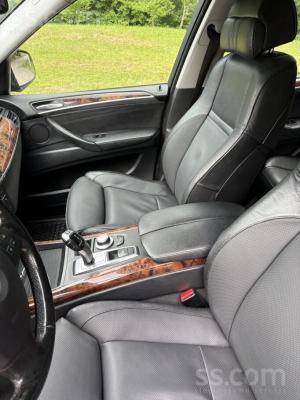 Pelēks BMW X5 2007 Talsi, ar dzinēja tilpumu 3.00 L un nobraukumu 319 tūkst. km par 6700 €, foto 16 vietnē AUTOMOTO.COM.LV