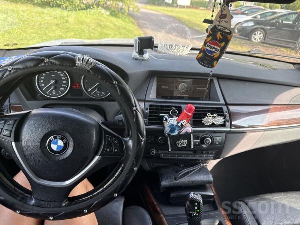 Pelēks BMW X5 2007 Rīga, ar dzinēja tilpumu 3.00 L un nobraukumu 342 tūkst. km par 8300 €, foto 9 vietnē AUTOMOTO.COM.LV
