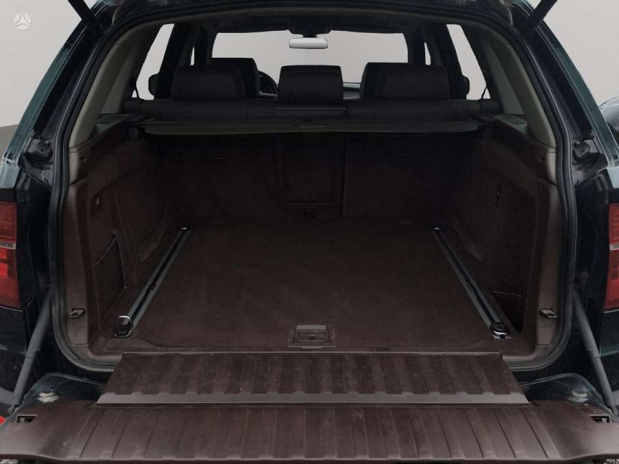 Pelēks BMW X5 2007 Klaipėda, ar dzinēja tilpumu 3.00 L un nobraukumu 324 tūkst. km par 8499 €, foto 12 vietnē AUTOMOTO.COM.LV