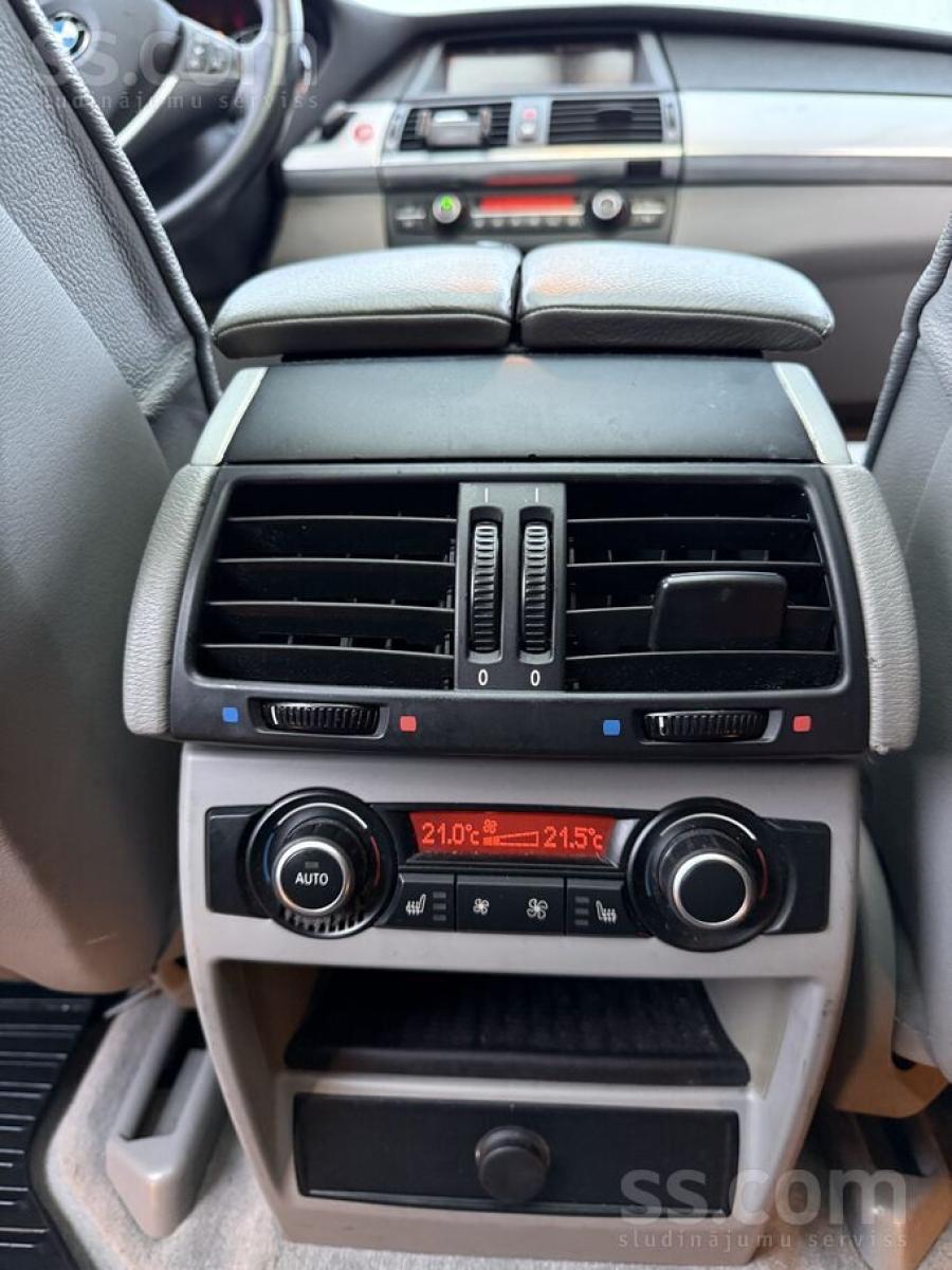 Pelēks BMW X5 2007 Rīga, ar dzinēja tilpumu 3.00 L un nobraukumu 383 tūkst. km par 6450 €, foto 5 vietnē AUTOMOTO.COM.LV