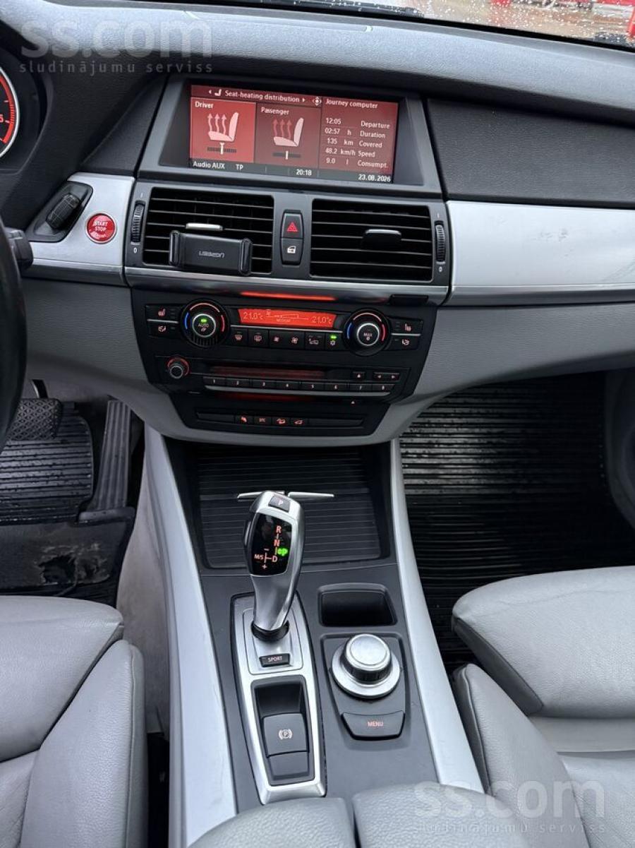 Pelēks BMW X5 2007 Rīga, ar dzinēja tilpumu 3.00 L un nobraukumu 383 tūkst. km par 6450 €, foto 14 vietnē AUTOMOTO.COM.LV