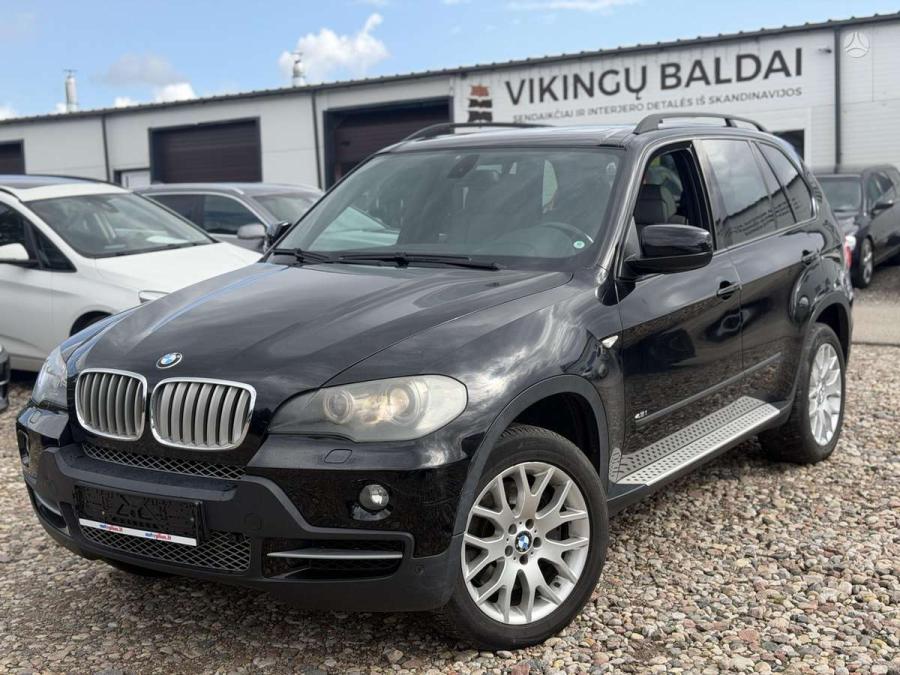 Grey BMW X5 2007 in Utena, with an engine capacity of 4.80 L and mileage of 189 thousand km for 5990 €, photo 4 on AUTOMOTO.COM.LV