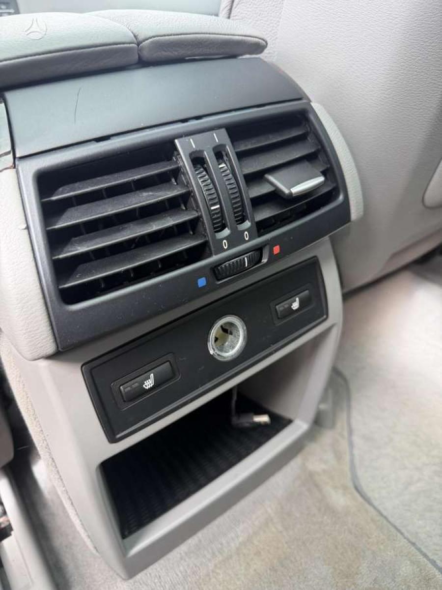 Pelēks BMW X5 2007 Utena, ar dzinēja tilpumu 4.80 L un nobraukumu 189 tūkst. km par 5990 €, foto 14 vietnē AUTOMOTO.COM.LV