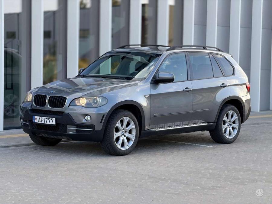 Pelēks BMW X5 2007 Viļņa, ar dzinēja tilpumu 3.00 L un nobraukumu 160 tūkst. km par 6600 €, foto 1 vietnē AUTOMOTO.COM.LV