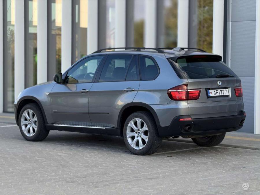 Pelēks BMW X5 2007 Viļņa, ar dzinēja tilpumu 3.00 L un nobraukumu 160 tūkst. km par 6600 €, foto 5 vietnē AUTOMOTO.COM.LV