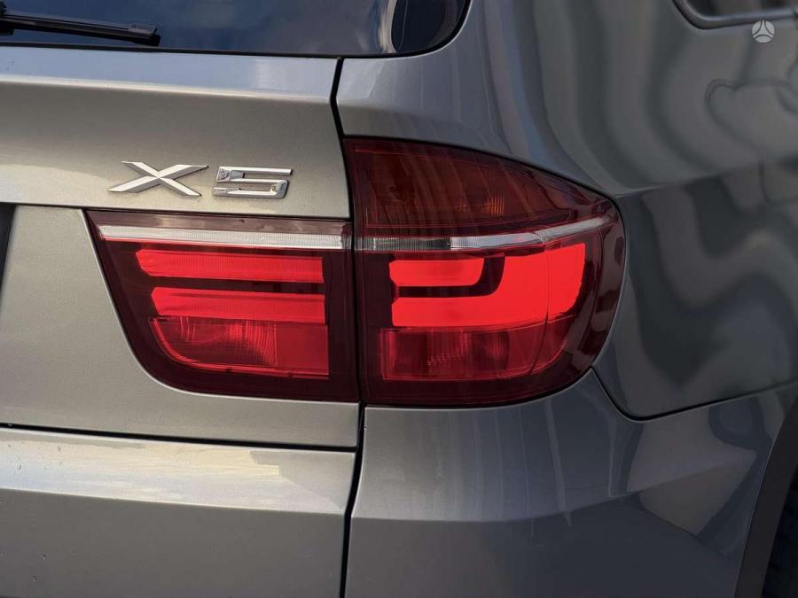 Pelēks BMW X5 2007 Viļņa, ar dzinēja tilpumu 3.00 L un nobraukumu 160 tūkst. km par 6600 €, foto 7 vietnē AUTOMOTO.COM.LV