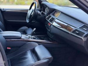 Pelēks BMW X5 2007 Viļņa, ar dzinēja tilpumu 3.00 L un nobraukumu 160 tūkst. km par 6600 €, foto 21 vietnē AUTOMOTO.COM.LV