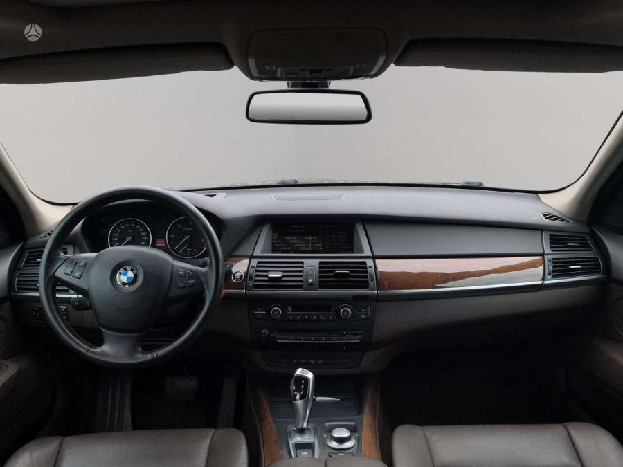 Grey BMW X5 2007 in Klaipeda, with an engine capacity of 3.00 L and mileage of 324 thousand km for 8499 €, photo 14 on AUTOMOTO.COM.LV