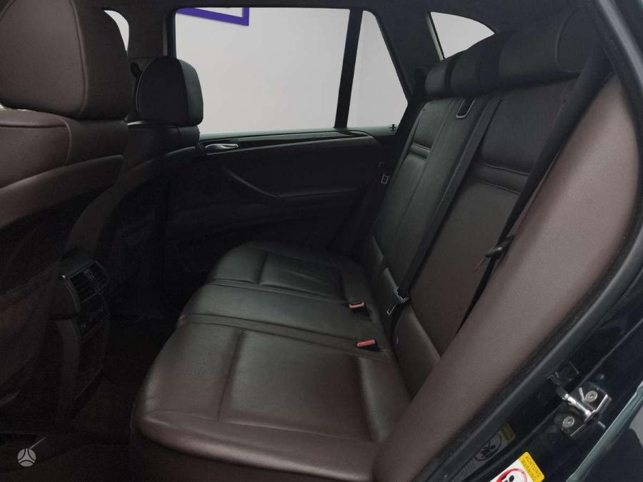 Grey BMW X5 2007 in Klaipeda, with an engine capacity of 3.00 L and mileage of 324 thousand km for 8499 €, photo 13 on AUTOMOTO.COM.LV