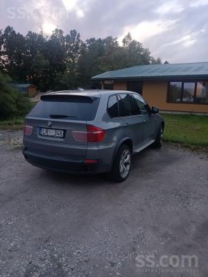 Pelēks BMW X5 2007 Jēkabpils, ar dzinēja tilpumu 3.00 L un nobraukumu 317 tūkst. km par 5300 €, foto 3 vietnē AUTOMOTO.COM.LV