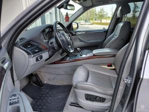 Pelēks BMW X5 2007 Viļņa, ar dzinēja tilpumu 2.99 L un nobraukumu 349 tūkst. km par 6300 €, foto 9 vietnē AUTOMOTO.COM.LV