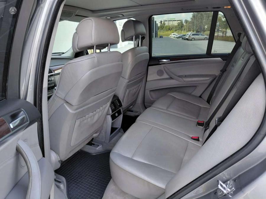 Pelēks BMW X5 2007 Viļņa, ar dzinēja tilpumu 2.99 L un nobraukumu 349 tūkst. km par 6300 €, foto 10 vietnē AUTOMOTO.COM.LV