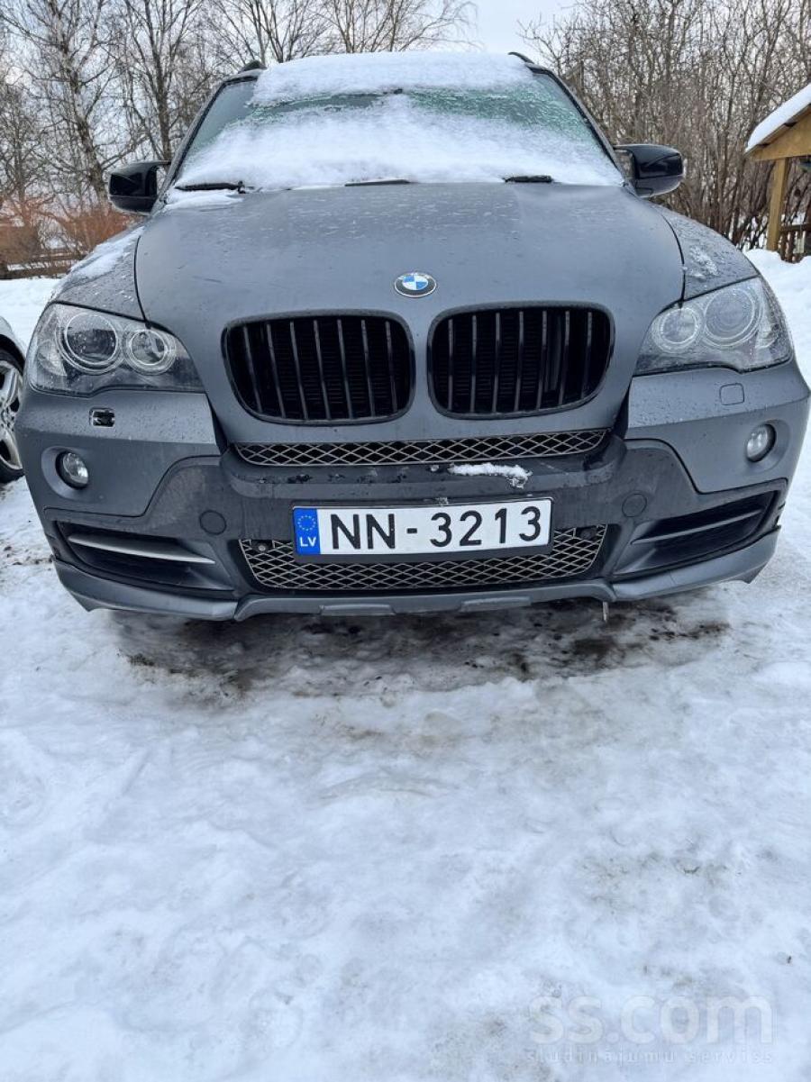 Grey BMW X5 2007 in Kuldiga, with an engine capacity of 3.00 L and mileage of 418 thousand km for 5200 €, photo 1 on AUTOMOTO.COM.LV