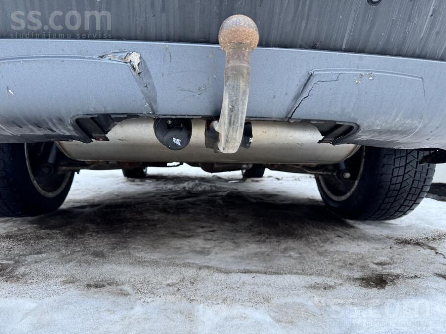 Grey BMW X5 2007 in Kuldiga, with an engine capacity of 3.00 L and mileage of 418 thousand km for 5200 €, photo 4 on AUTOMOTO.COM.LV