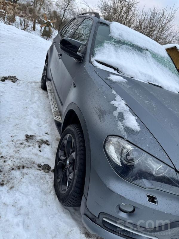 Grey BMW X5 2007 in Kuldiga, with an engine capacity of 3.00 L and mileage of 418 thousand km for 5200 €, photo 7 on AUTOMOTO.COM.LV