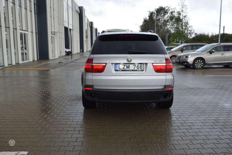 Pelēks BMW X5 2007 Viļņa, ar dzinēja tilpumu 2.99 L un nobraukumu 325 tūkst. km par 7550 €, foto 7 vietnē AUTOMOTO.COM.LV