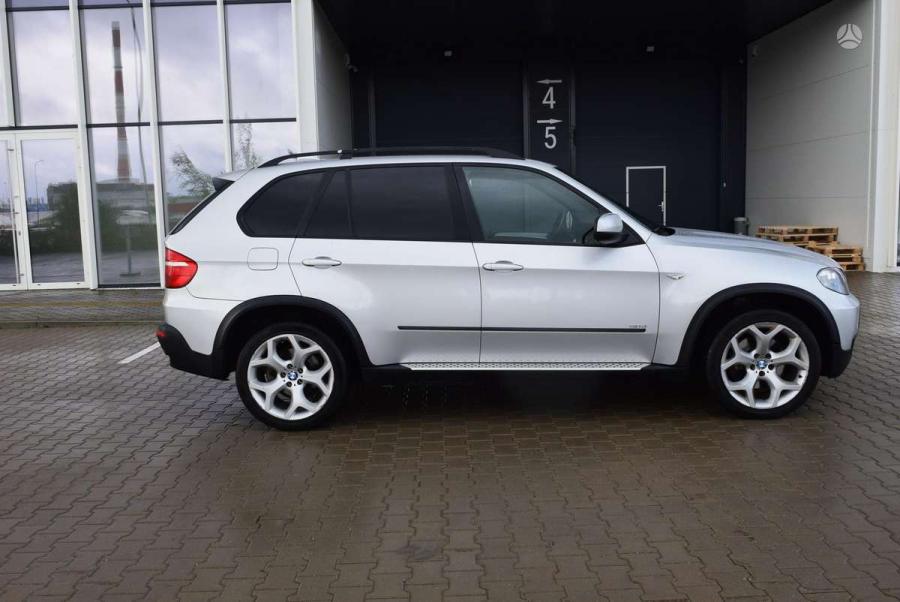 Pelēks BMW X5 2007 Viļņa, ar dzinēja tilpumu 2.99 L un nobraukumu 325 tūkst. km par 7550 €, foto 9 vietnē AUTOMOTO.COM.LV