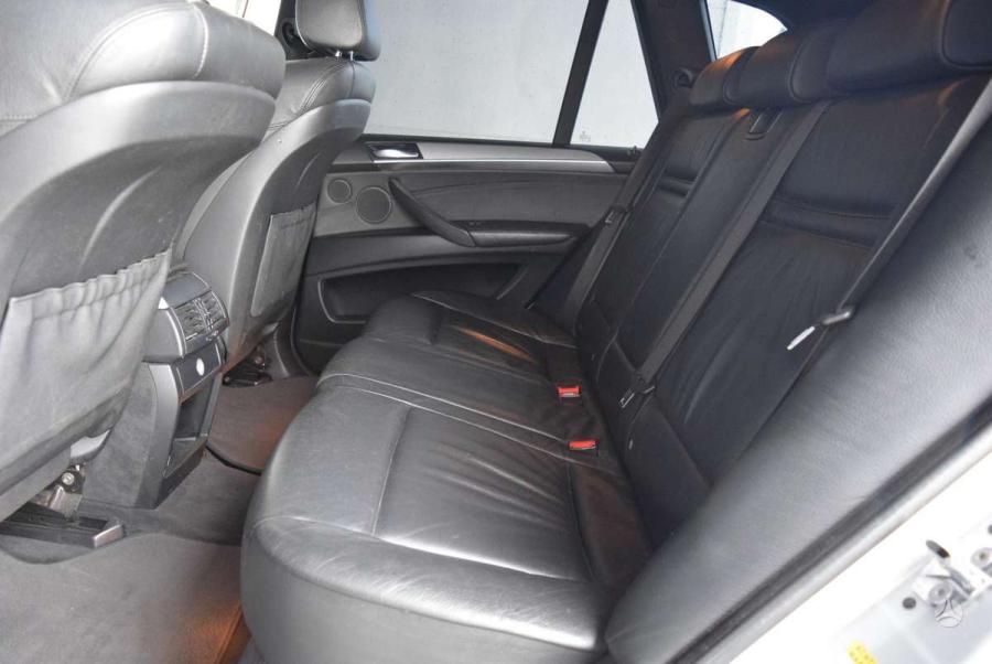Pelēks BMW X5 2007 Viļņa, ar dzinēja tilpumu 2.99 L un nobraukumu 325 tūkst. km par 7550 €, foto 11 vietnē AUTOMOTO.COM.LV