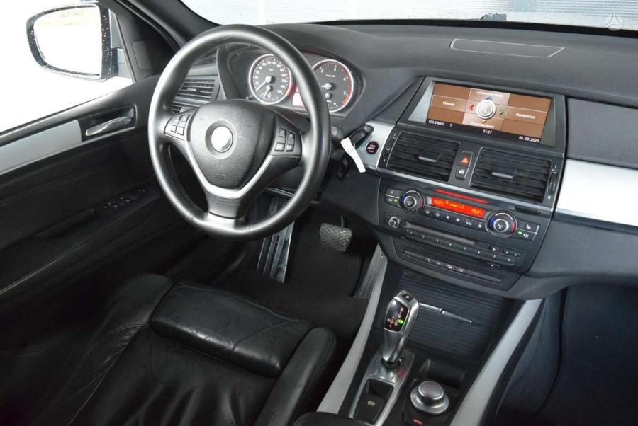 Pelēks BMW X5 2007 Viļņa, ar dzinēja tilpumu 2.99 L un nobraukumu 325 tūkst. km par 7550 €, foto 13 vietnē AUTOMOTO.COM.LV