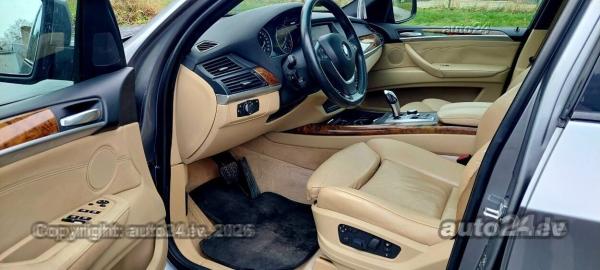 Pelēks BMW X5 2007 Tallina, ar dzinēja tilpumu 3.00 L un nobraukumu 201 tūkst. km par 8000 €, foto 10 vietnē AUTOMOTO.COM.LV