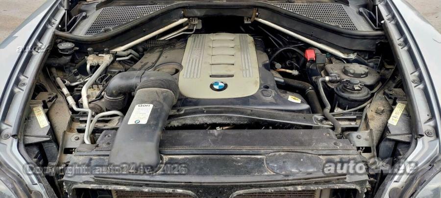 Pelēks BMW X5 2007 Tallina, ar dzinēja tilpumu 3.00 L un nobraukumu 201 tūkst. km par 8000 €, foto 19 vietnē AUTOMOTO.COM.LV