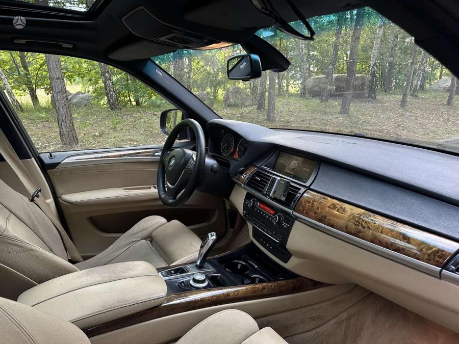 Grey BMW X5 2007 in Vilnius, with an engine capacity of 2.99 L and mileage of 440 thousand km for 6200 €, photo 23 on AUTOMOTO.COM.LV