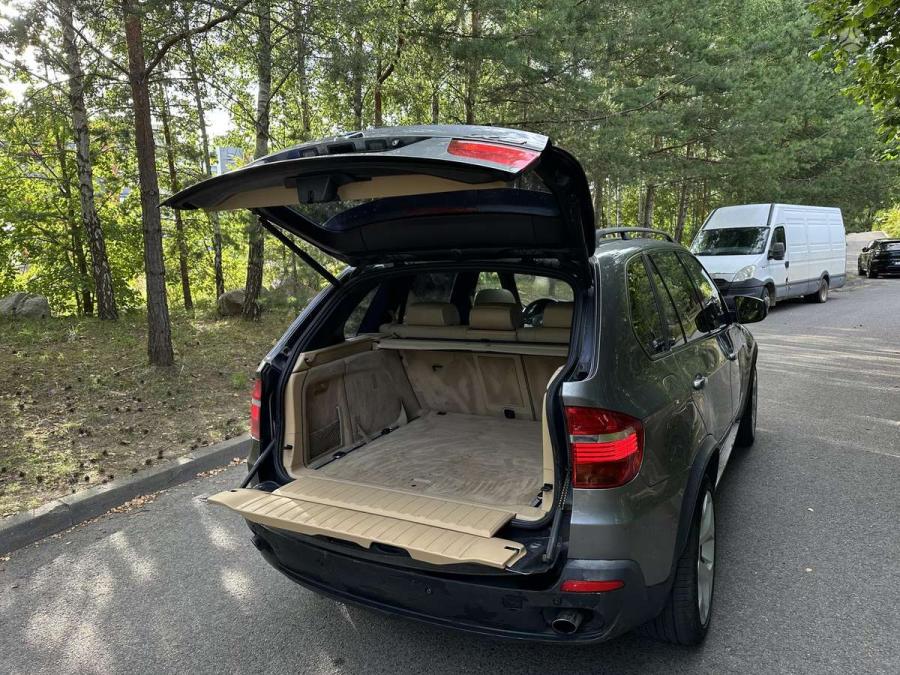Grey BMW X5 2007 in Vilnius, with an engine capacity of 2.99 L and mileage of 440 thousand km for 6200 €, photo 34 on AUTOMOTO.COM.LV