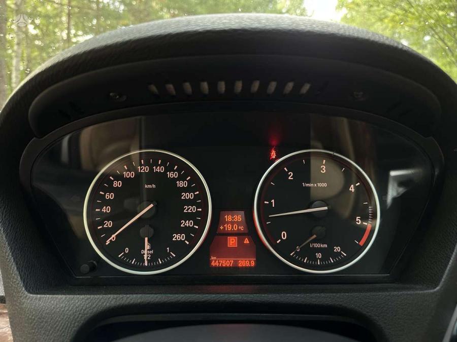 Grey BMW X5 2007 in Vilnius, with an engine capacity of 2.99 L and mileage of 440 thousand km for 6200 €, photo 40 on AUTOMOTO.COM.LV