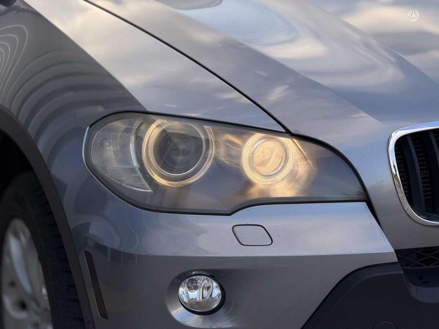 Grey BMW X5 2007 in Vilnius, with an engine capacity of 3.00 L and mileage of 160 thousand km for 5500 €, photo 6 on AUTOMOTO.COM.LV