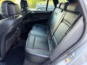 Grey BMW X5 2007 in Vilnius, with an engine capacity of 3.00 L and mileage of 160 thousand km for 5500 €, photo 9 on AUTOMOTO.COM.LV