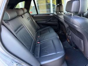 Grey BMW X5 2007 in Vilnius, with an engine capacity of 3.00 L and mileage of 160 thousand km for 5500 €, photo 19 on AUTOMOTO.COM.LV