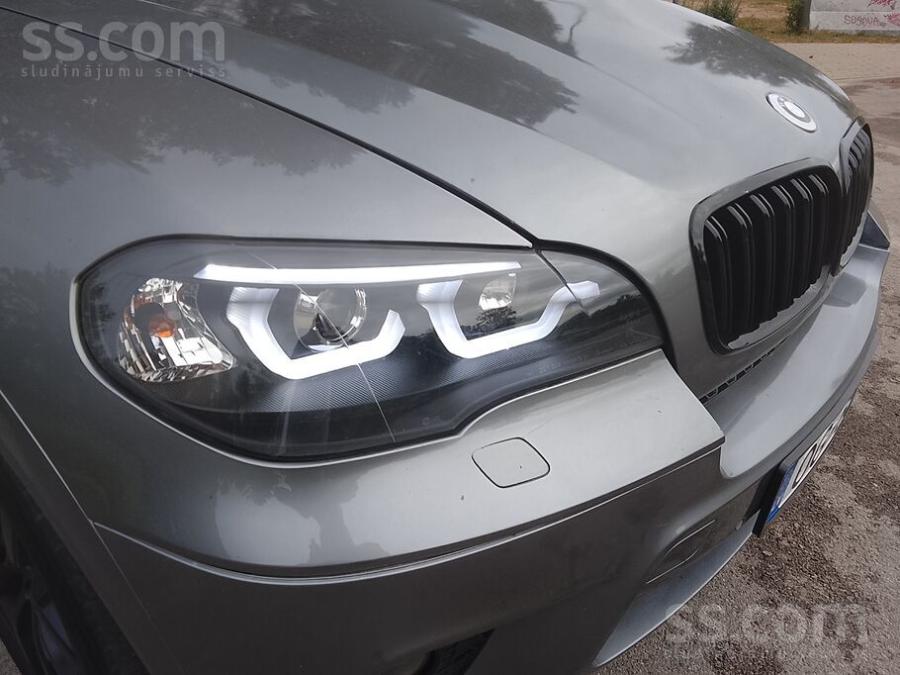 Grey BMW X5 2007 in Riga, with an engine capacity of 3.00 L and mileage of 379 thousand km for 8999 €, photo 13 on AUTOMOTO.COM.LV