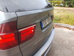 Grey BMW X5 2007 in Riga, with an engine capacity of 3.00 L and mileage of 379 thousand km for 8999 €, photo 16 on AUTOMOTO.COM.LV