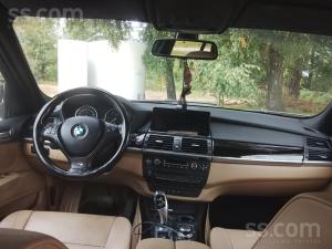 Grey BMW X5 2007 in Riga, with an engine capacity of 3.00 L and mileage of 379 thousand km for 8999 €, photo 20 on AUTOMOTO.COM.LV