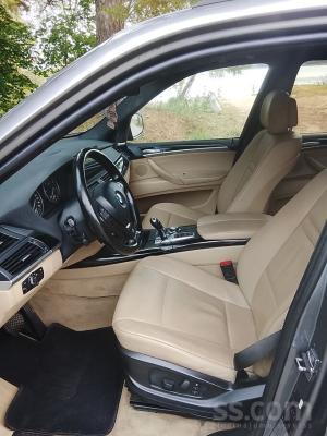 Grey BMW X5 2007 in Riga, with an engine capacity of 3.00 L and mileage of 379 thousand km for 8999 €, photo 21 on AUTOMOTO.COM.LV