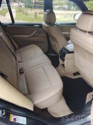 Grey BMW X5 2007 in Riga, with an engine capacity of 3.00 L and mileage of 379 thousand km for 8999 €, photo 24 on AUTOMOTO.COM.LV