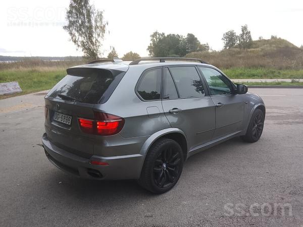 БМВ Х5 2007 в Рига на AUTOMOTO.COM.LV Серый БМВ Х5 2007 в Рига, объемом двигателя 3.00 л и пробегом 379 тыс. км за 8999 €, фото 4 на AUTOMOTO.COM.LV