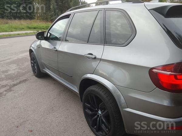 БМВ Х5 2007 в Рига на AUTOMOTO.COM.LV Серый БМВ Х5 2007 в Рига, объемом двигателя 3.00 л и пробегом 379 тыс. км за 8999 €, фото 10 на AUTOMOTO.COM.LV