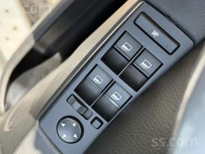 Grey BMW X5 2007 in Riga, with an engine capacity of 3.00 L and mileage of 312 thousand km for 5150 €, photo 8 on AUTOMOTO.COM.LV
