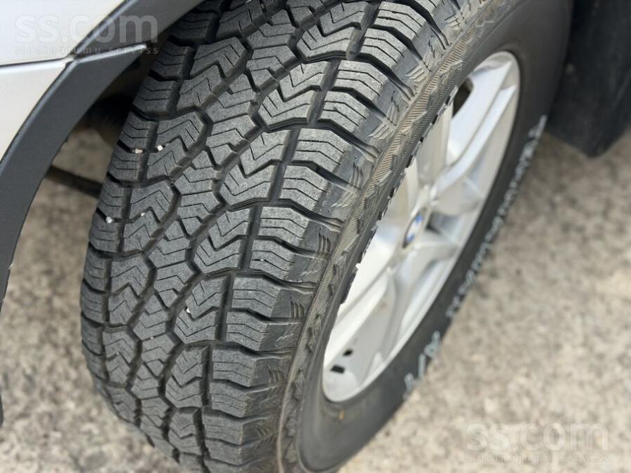 Grey BMW X5 2007 in Riga, with an engine capacity of 3.00 L and mileage of 312 thousand km for 5150 €, photo 18 on AUTOMOTO.COM.LV