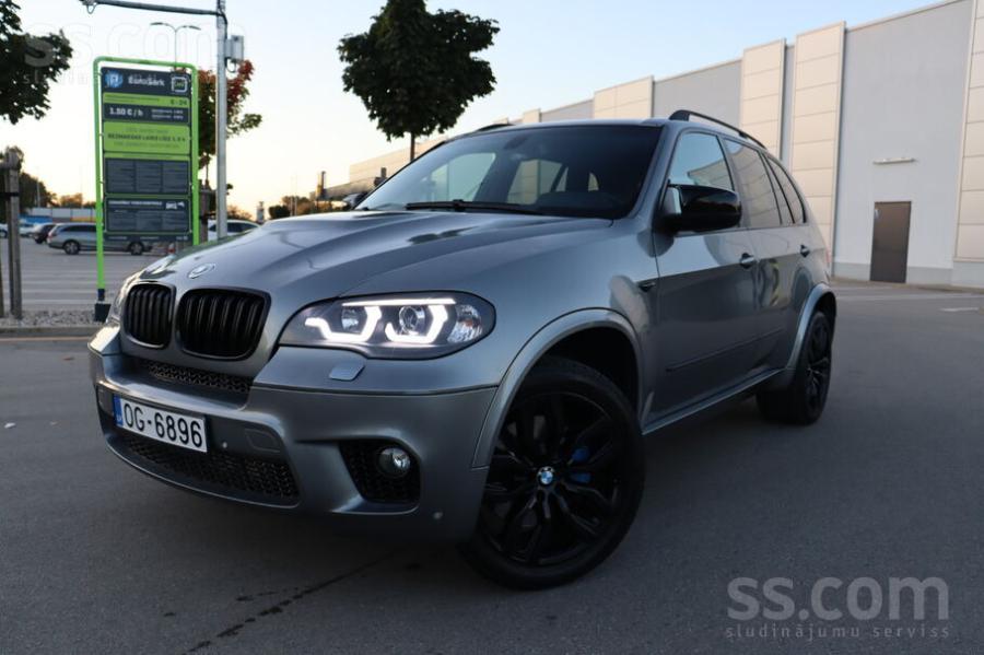 Pelēks BMW X5 2007 Rīga, ar dzinēja tilpumu 3.00 L un nobraukumu 381 tūkst. km par 7490 €, foto 1 vietnē AUTOMOTO.COM.LV