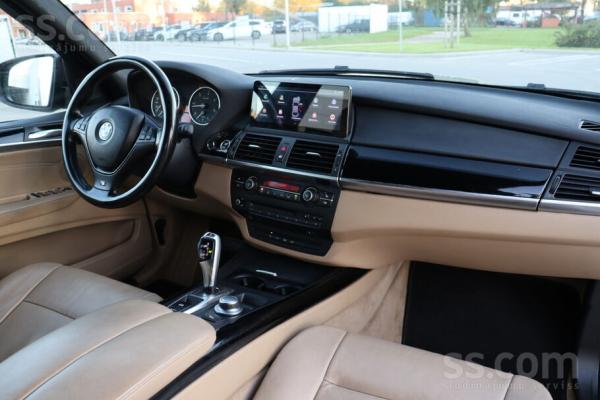 Grey BMW X5 2007 in Riga, with an engine capacity of 3.00 L and mileage of 381 thousand km for 7490 €, photo 9 on AUTOMOTO.COM.LV