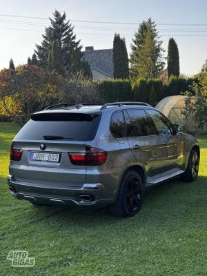 Grey BMW X5 2007 in Telschi, with an engine capacity of 3.00 L and mileage of 304 thousand km for 7500 €, photo 8 on AUTOMOTO.COM.LV