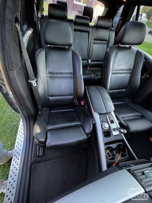 Grey BMW X5 2007 in Telschi, with an engine capacity of 3.00 L and mileage of 304 thousand km for 7500 €, photo 15 on AUTOMOTO.COM.LV