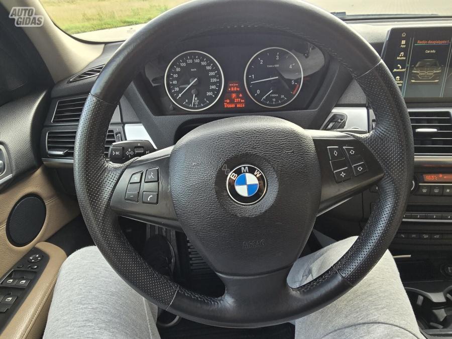 Grey BMW X5 2007 in Siauliai, with an engine capacity of 3.00 L and mileage of 370 thousand km for 5650 €, photo 17 on AUTOMOTO.COM.LV