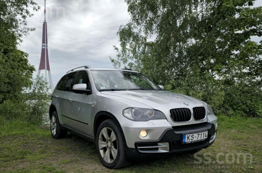 Pelēks BMW X5 2008 Rīga, ar dzinēja tilpumu 3.00 L un nobraukumu 320 tūkst. km par 6500 €, foto 1 vietnē AUTOMOTO.COM.LV