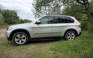 Pelēks BMW X5 2008 Rīga, ar dzinēja tilpumu 3.00 L un nobraukumu 320 tūkst. km par 6500 €, foto 4 vietnē AUTOMOTO.COM.LV