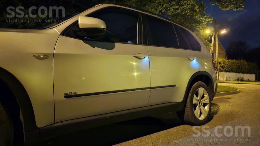 Pelēks BMW X5 2008 Rīga, ar dzinēja tilpumu 3.00 L un nobraukumu 320 tūkst. km par 6500 €, foto 12 vietnē AUTOMOTO.COM.LV