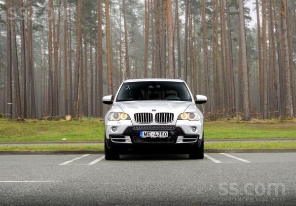 Pelēks BMW X5 2008 Rīga, ar dzinēja tilpumu 3.00 L un nobraukumu 366 tūkst. km par 7990 €, foto 3 vietnē AUTOMOTO.COM.LV